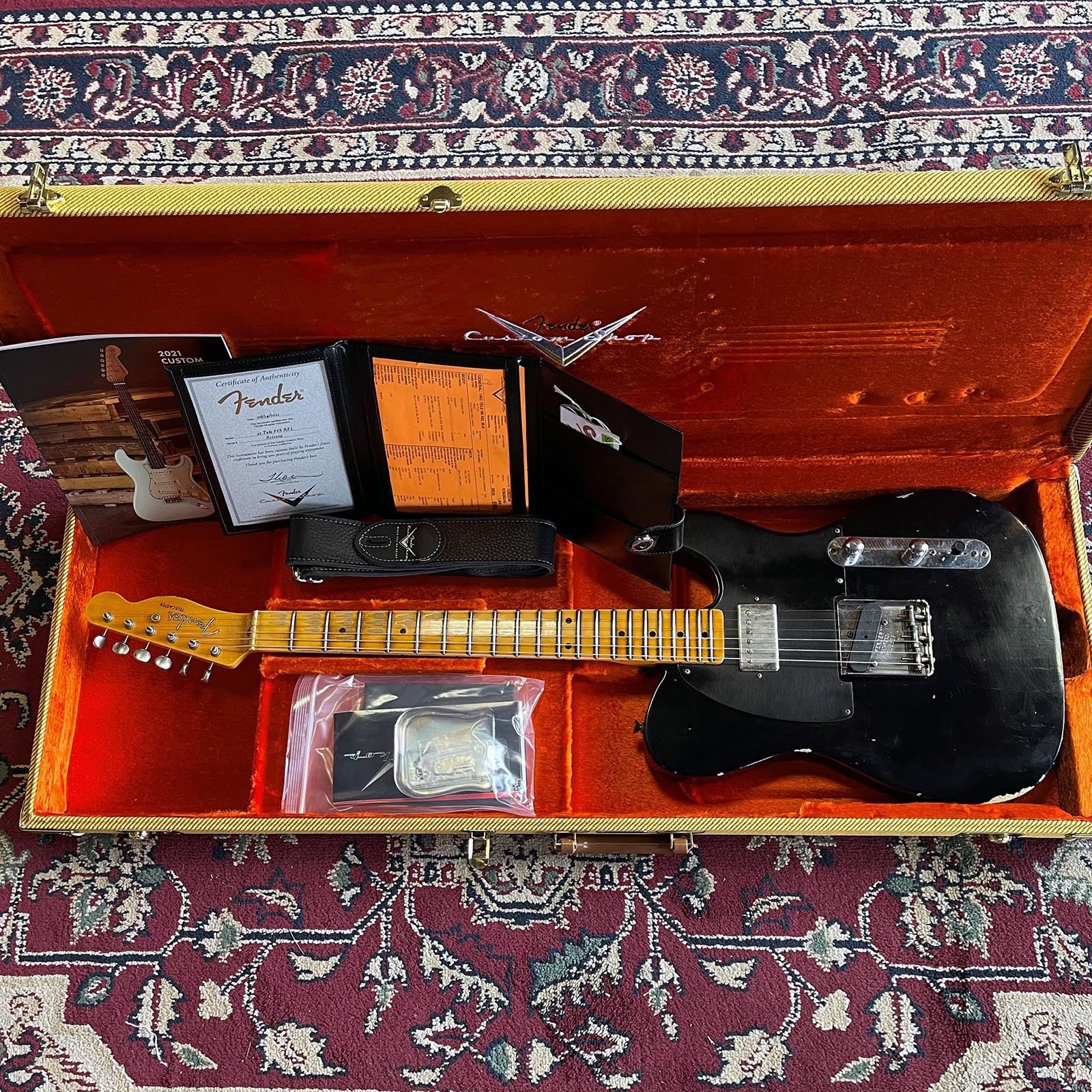 Fender Custom Shop 1952 Telecaster HB Relic - Black on Black - Seymour ...