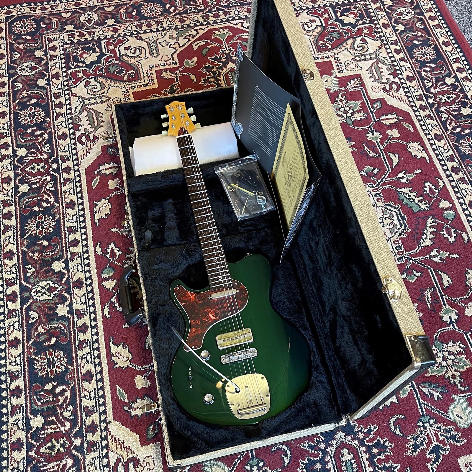 Nik Huber LEFTY Piet - Cadillac Green - USED, Left-Handed, Custom Bout ...